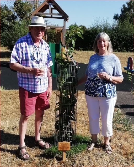 Council Thanks Former Chairman | Long Wittenham, Oxfordshire